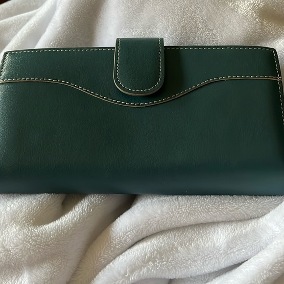 Bags | Tia Wallet | Poshmark